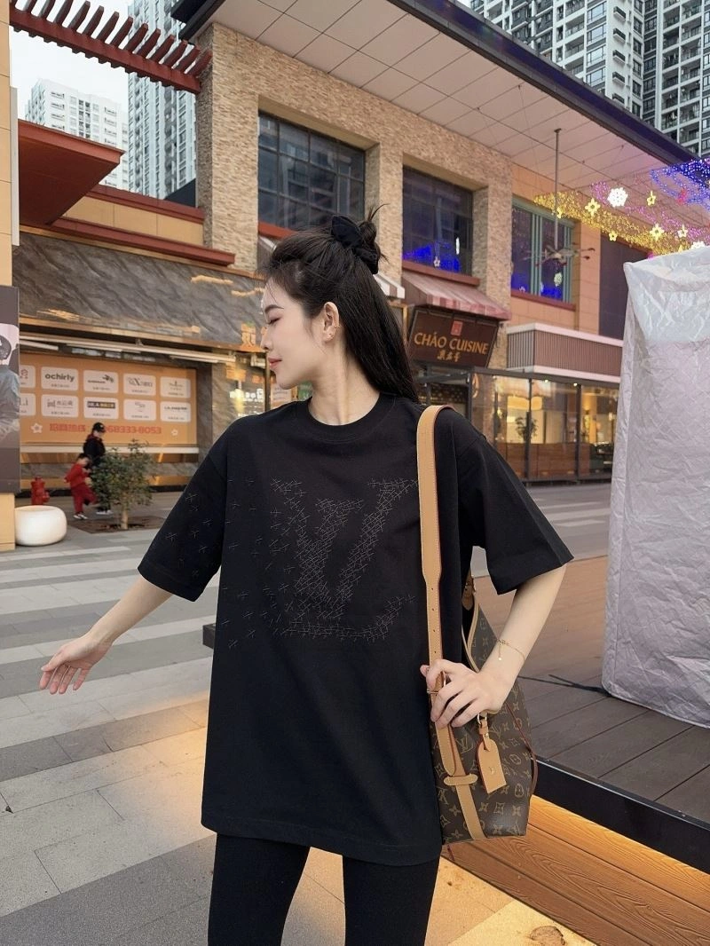 Top match Louis Vuitton T-Shirts