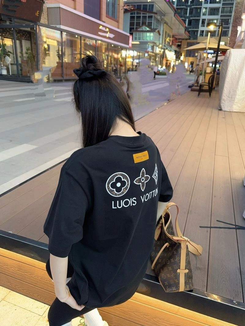 Perfect replica Louis Vuitton T-Shirts