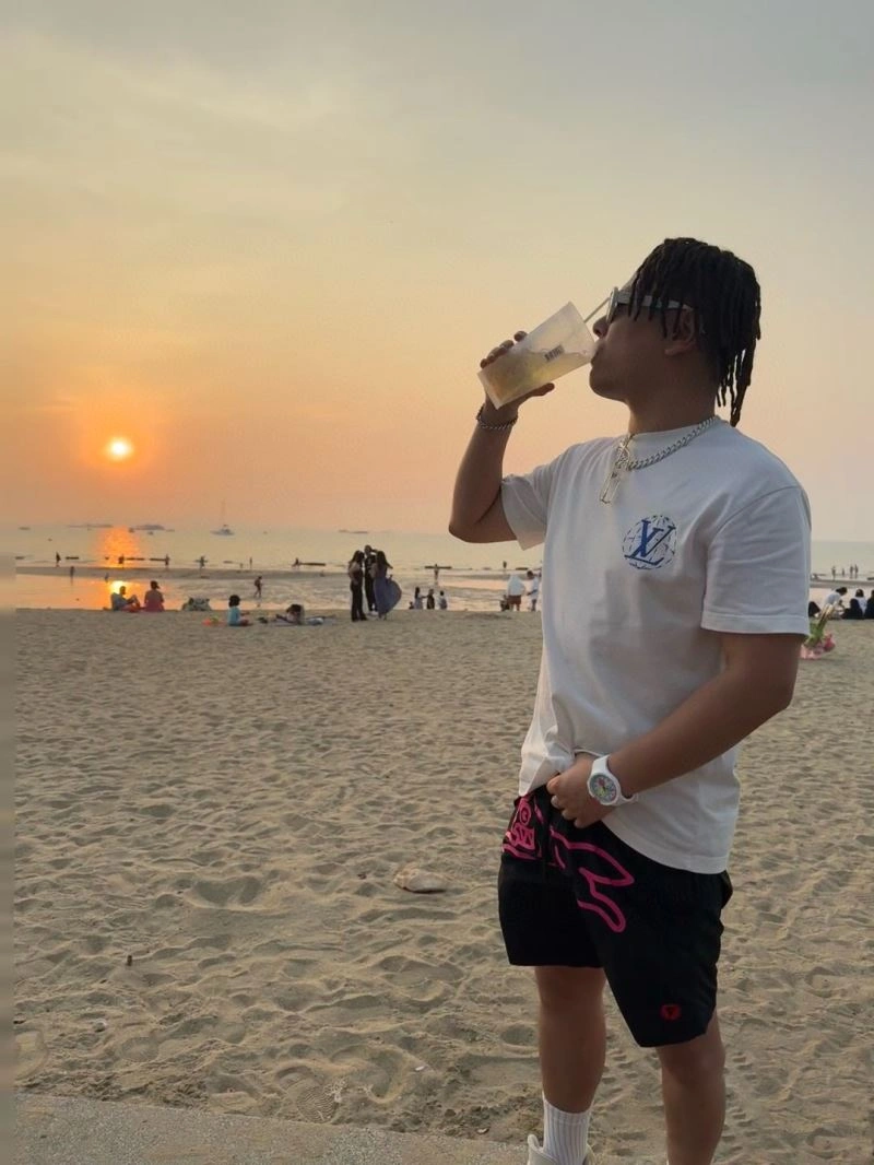 Real Louis Vuitton T-Shirts