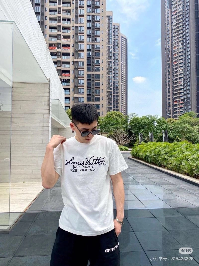 Cut-rate Louis Vuitton T-Shirts