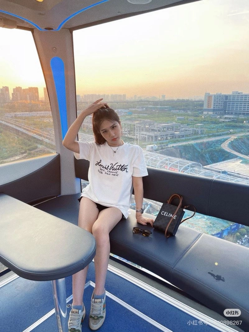 Cut-rate Louis Vuitton T-Shirts