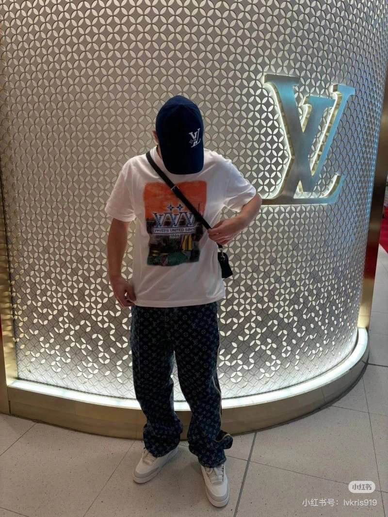 Discounted Louis Vuitton T-Shirts