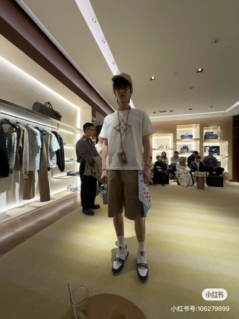 Legit Louis Vuitton T-Shirts