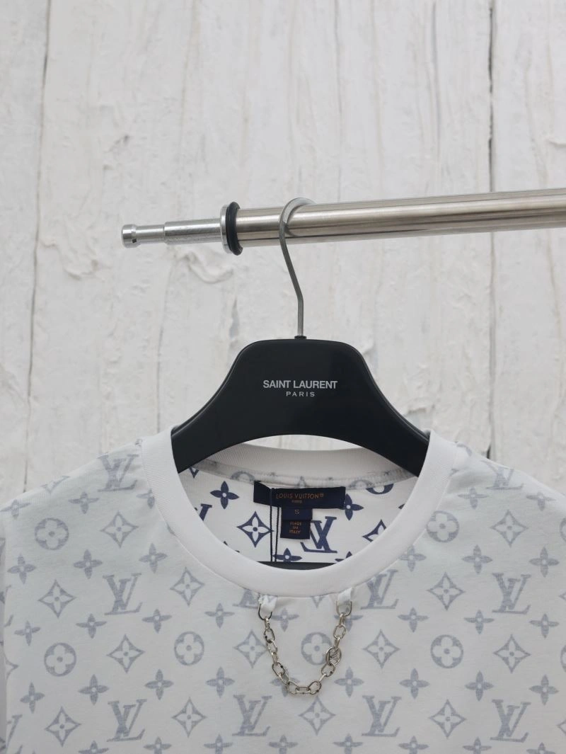 Indistinguishable Louis Vuitton T-Shirts