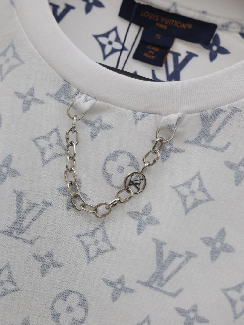 Indistinguishable Louis Vuitton T-Shirts
