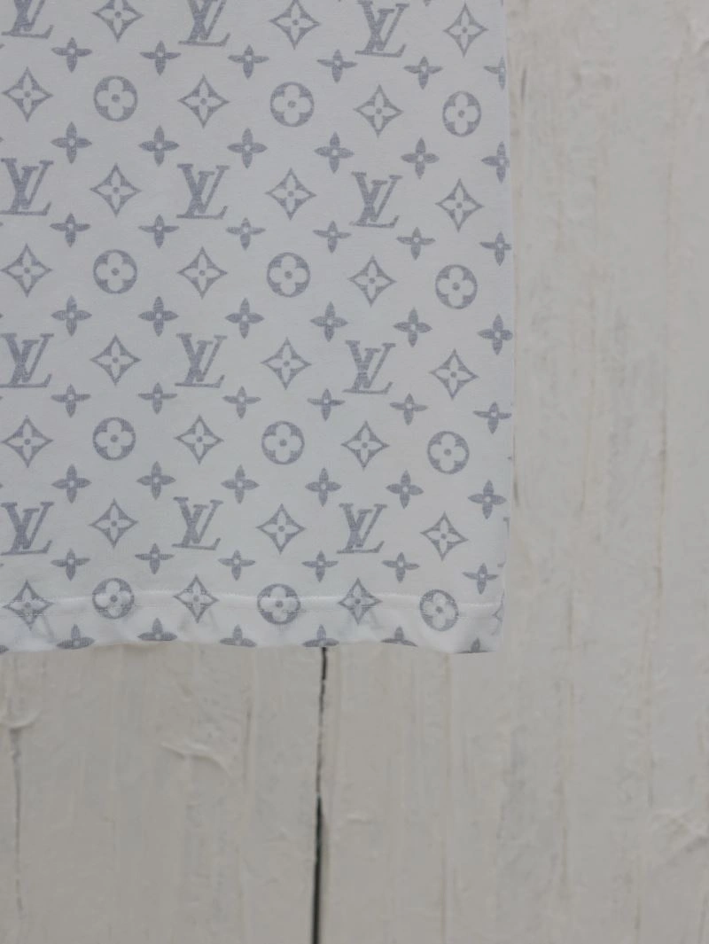 Indistinguishable Louis Vuitton T-Shirts