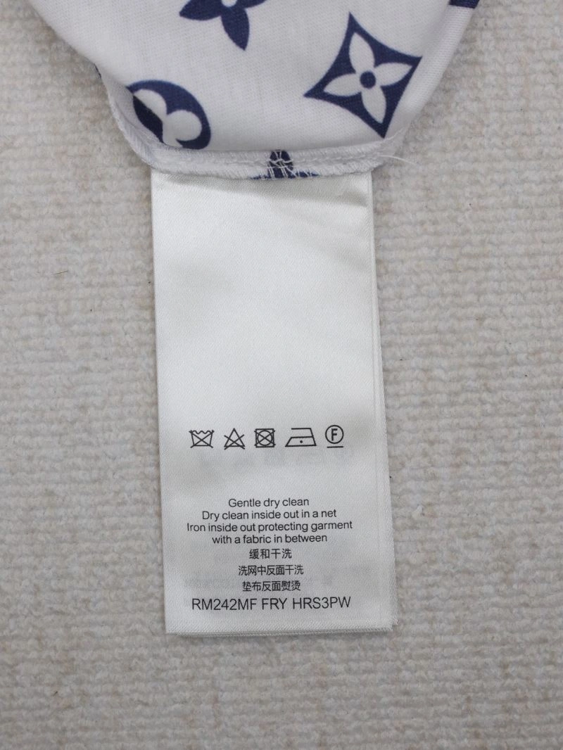 Indistinguishable Louis Vuitton T-Shirts