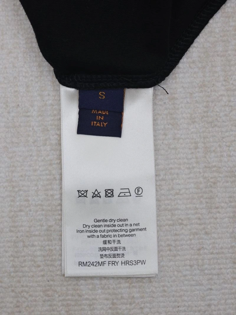 Precise copy Louis Vuitton T-Shirts