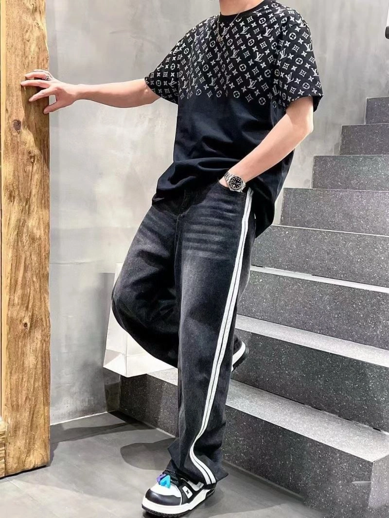 Precise copy Louis Vuitton T-Shirts