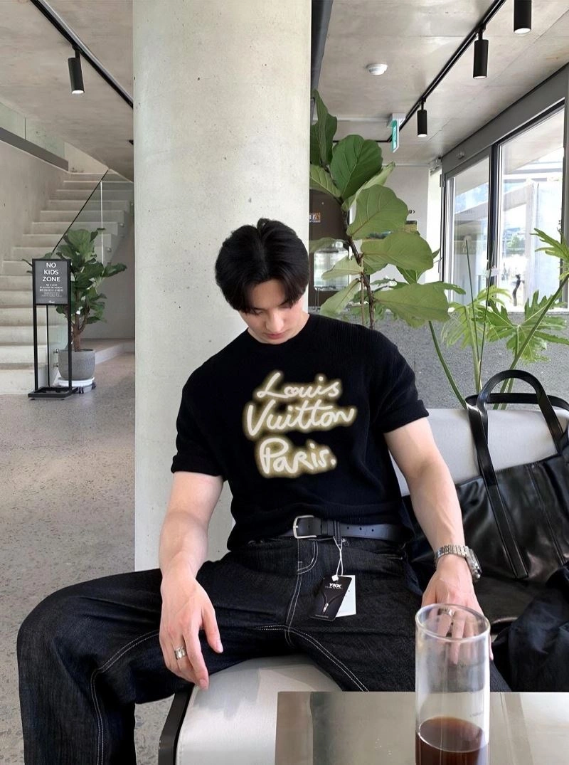 High accuracy Louis Vuitton T-Shirts