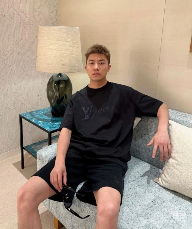Economical Louis Vuitton T-Shirts