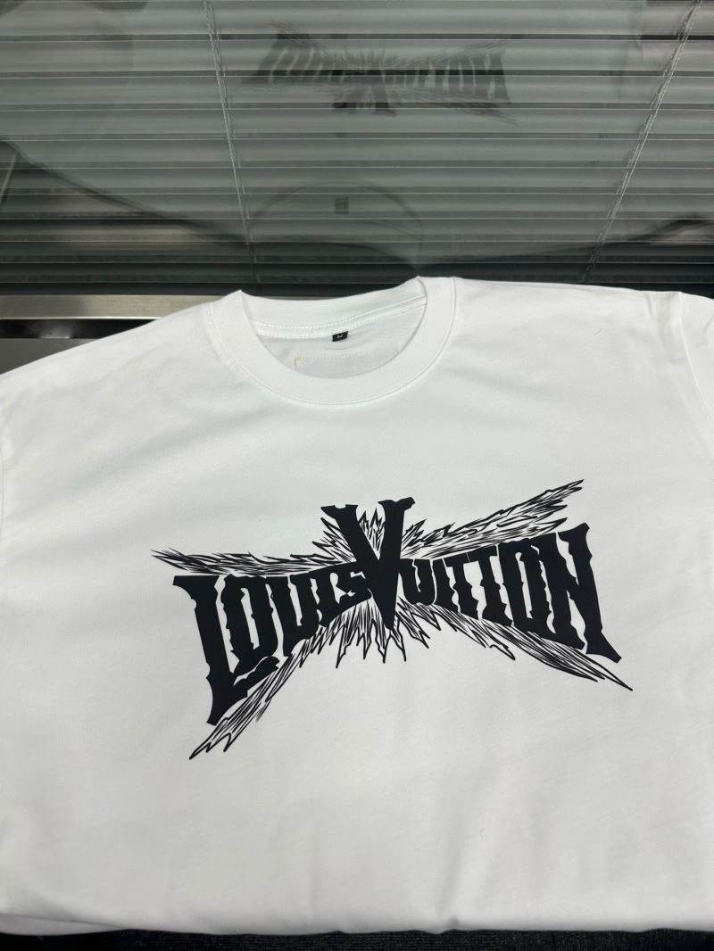 Bargain Louis Vuitton T-Shirts
