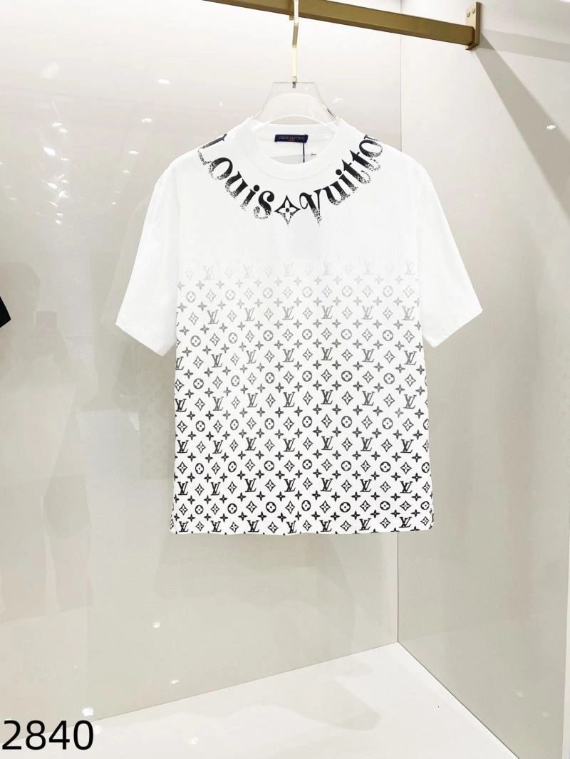 Accurate model Louis Vuitton T-Shirts
