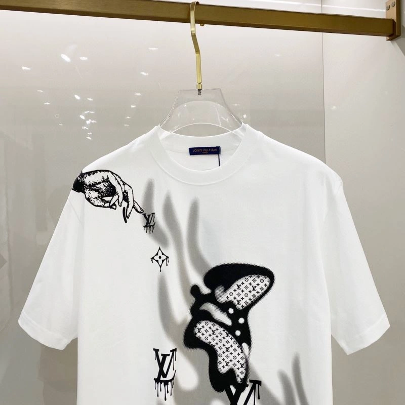 Precise copy Louis Vuitton T-Shirts