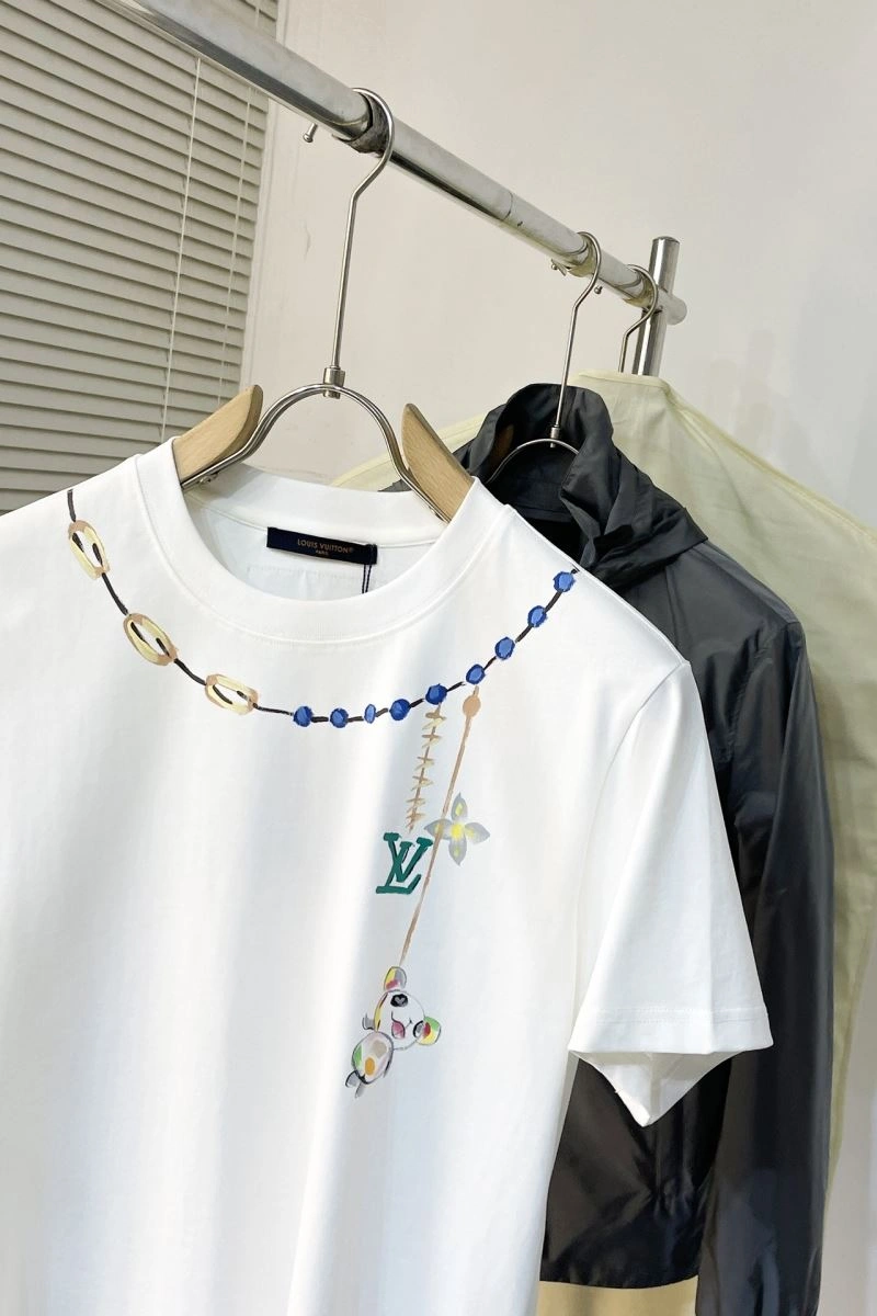 High fidelity Louis Vuitton T-Shirts