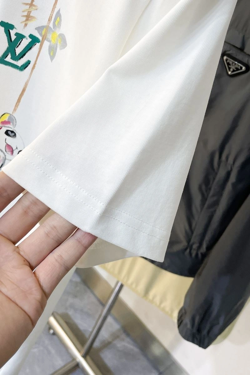 High fidelity Louis Vuitton T-Shirts