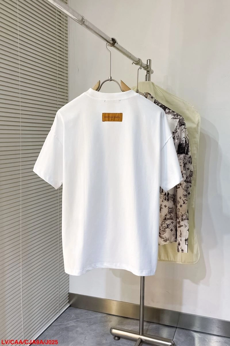Precise copy Louis Vuitton T-Shirts