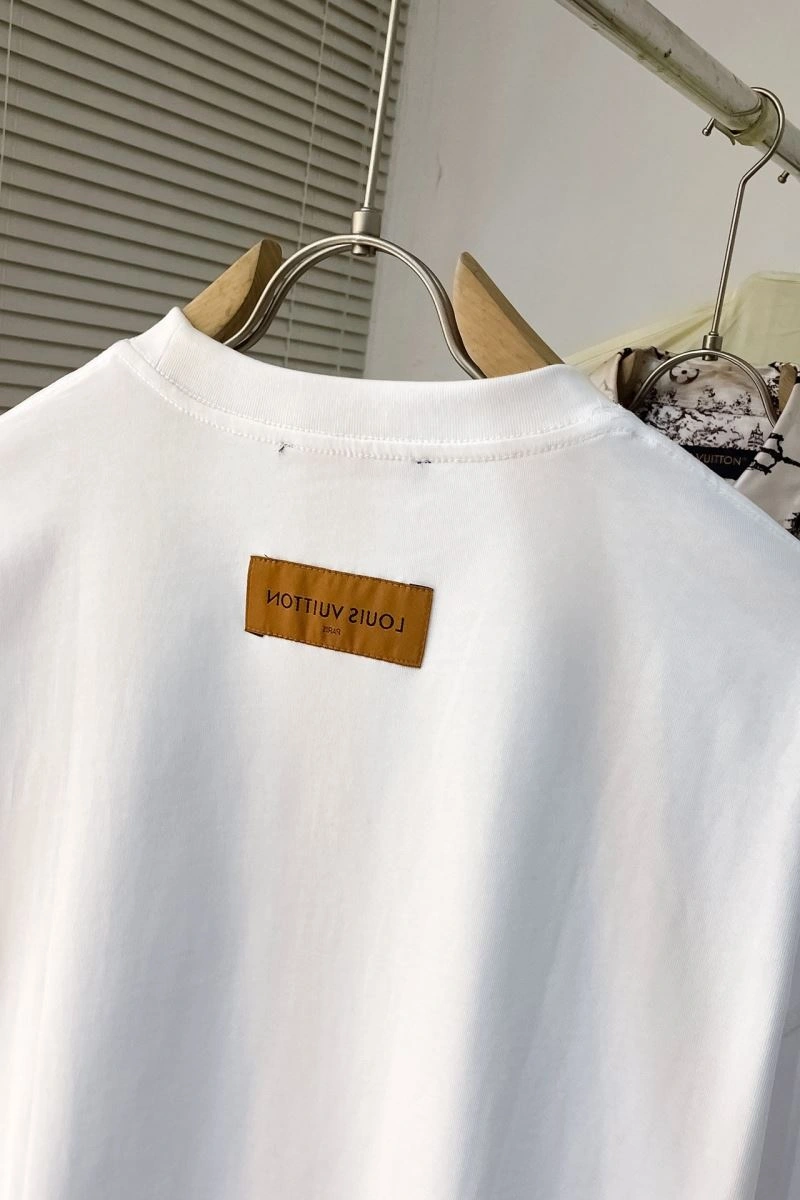 Precise copy Louis Vuitton T-Shirts
