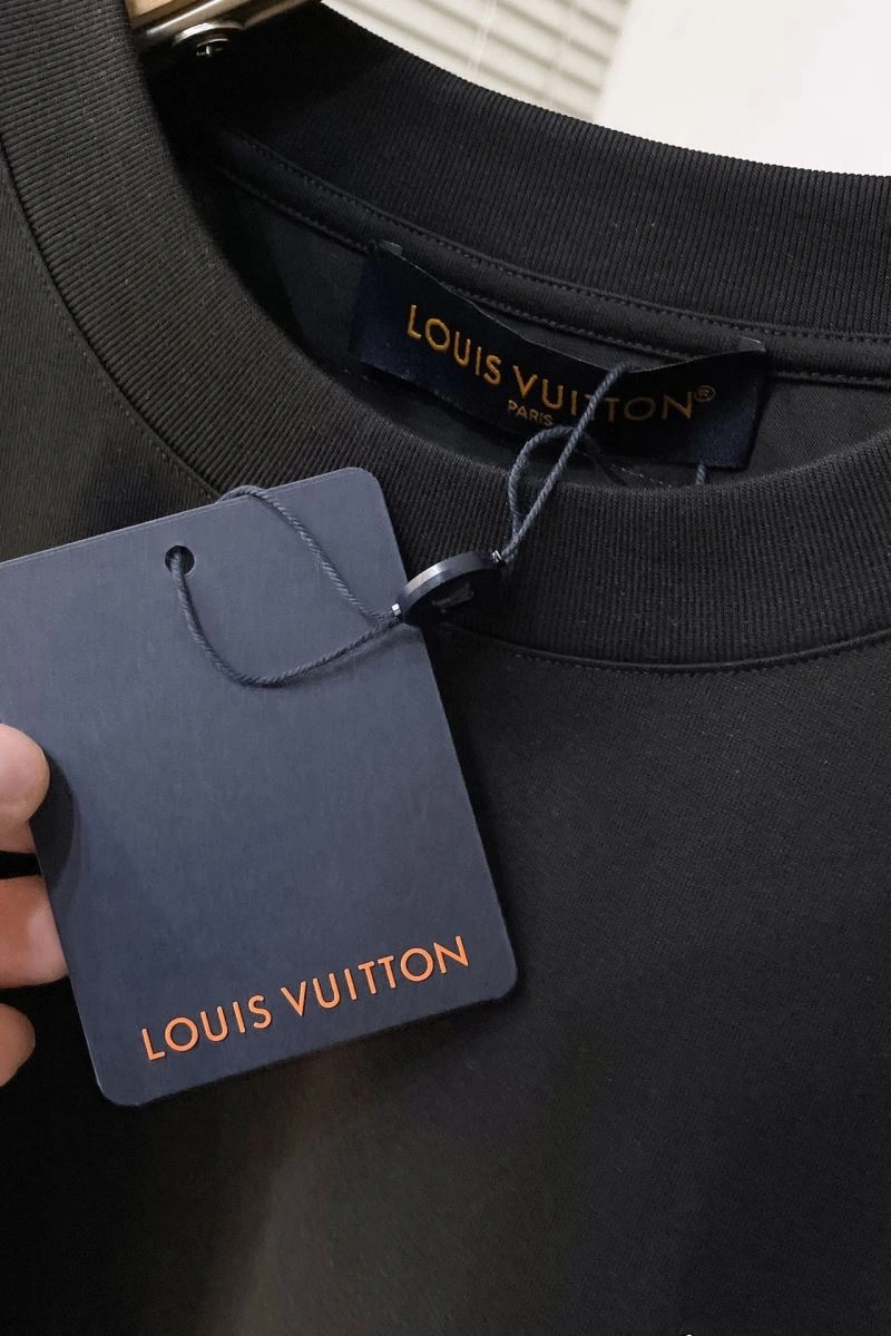Factory-made Louis Vuitton T-Shirts