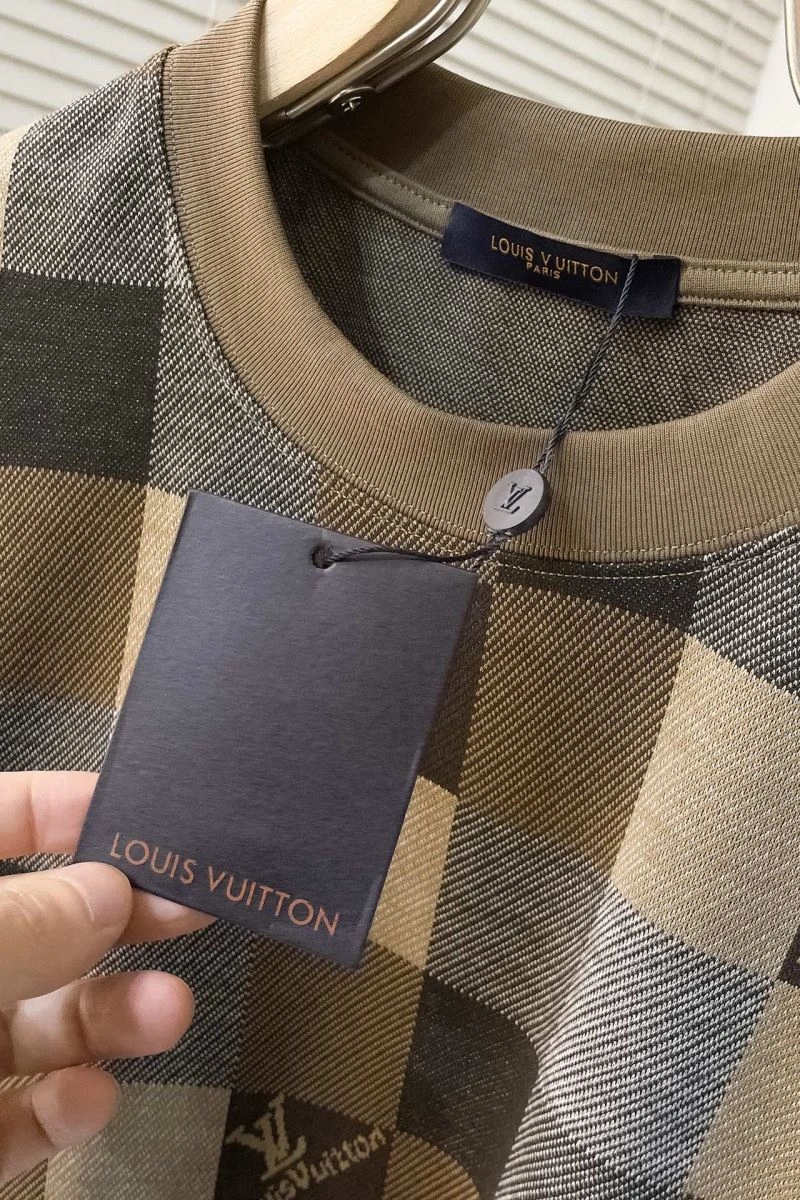 High fidelity Louis Vuitton T-Shirts