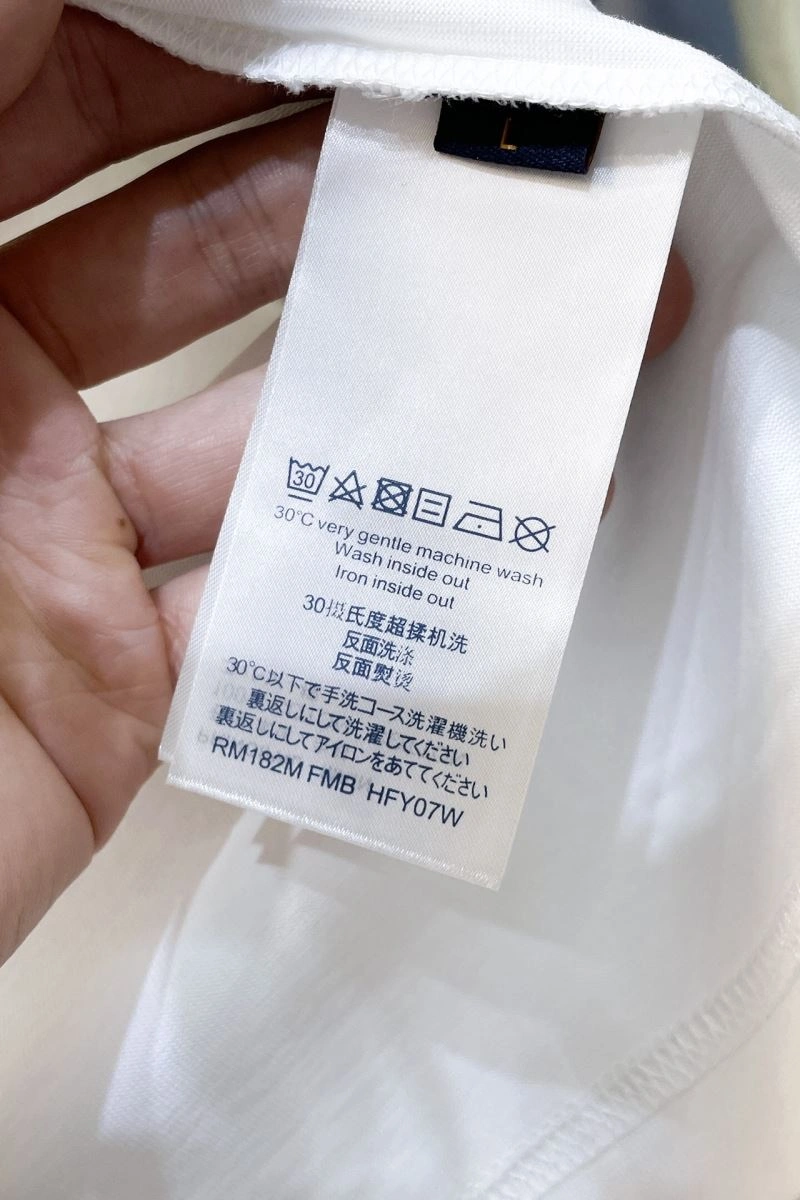 Bargain Louis Vuitton T-Shirts