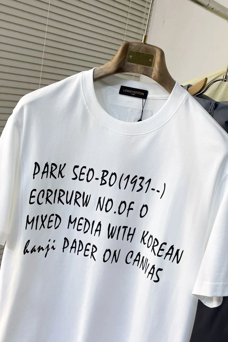 Bargain Louis Vuitton T-Shirts