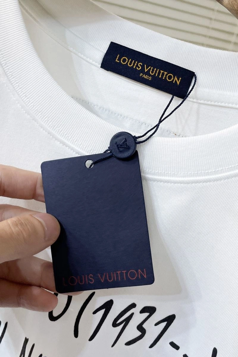 Bargain Louis Vuitton T-Shirts