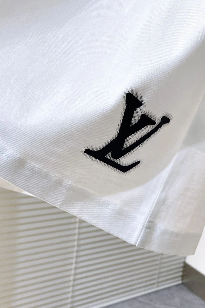 Bargain Louis Vuitton T-Shirts