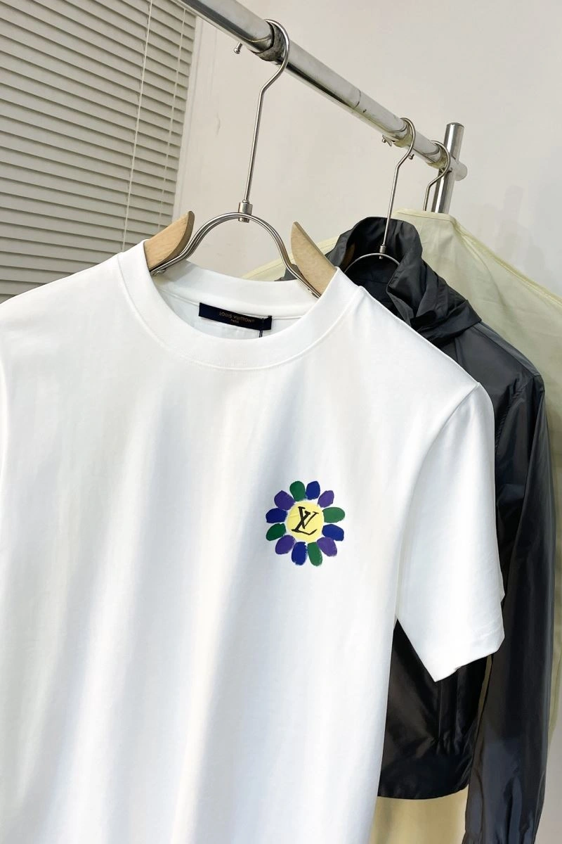 Bargain Louis Vuitton T-Shirts