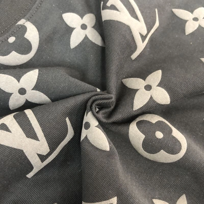 Precise copy Louis Vuitton T-Shirts