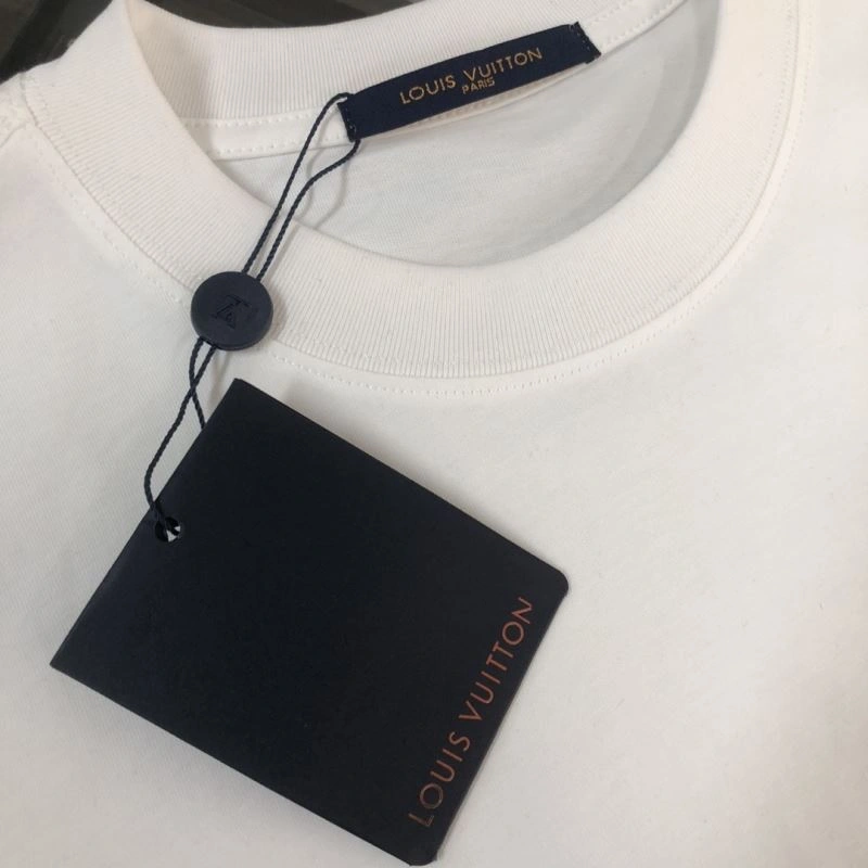 Indistinguishable Louis Vuitton T-Shirts