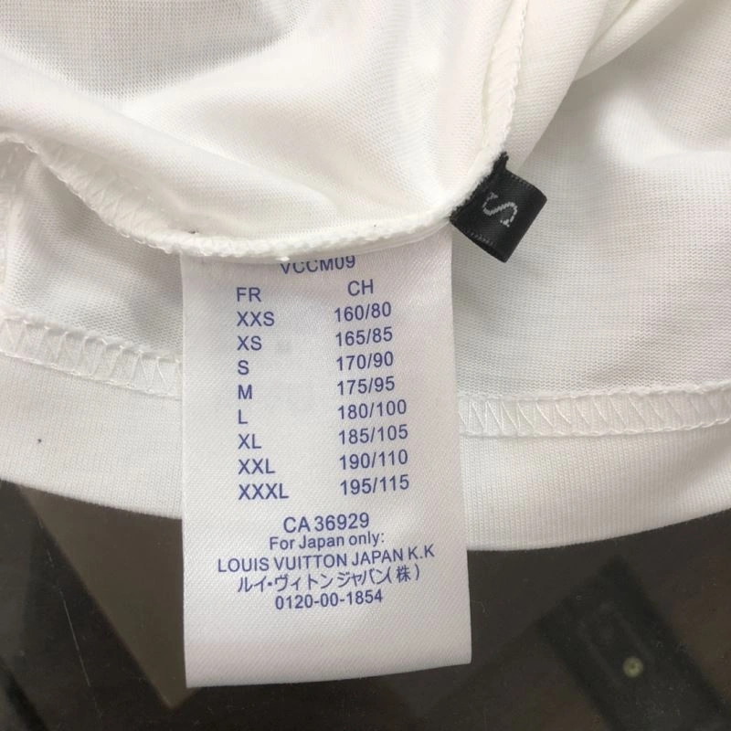 Indistinguishable Louis Vuitton T-Shirts
