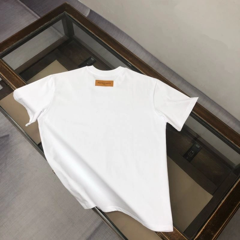 Indistinguishable Louis Vuitton T-Shirts