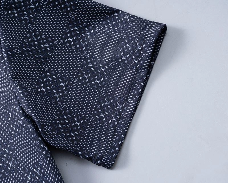 High fidelity Louis Vuitton T-Shirts