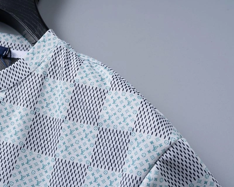High fidelity Louis Vuitton T-Shirts