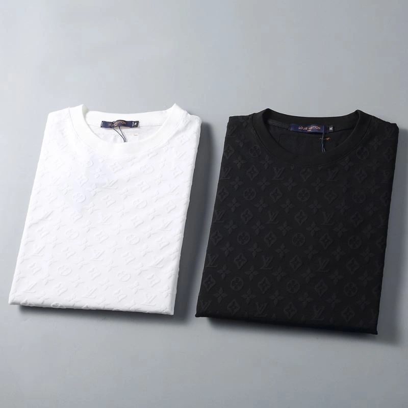Accurate model Louis Vuitton T-Shirts