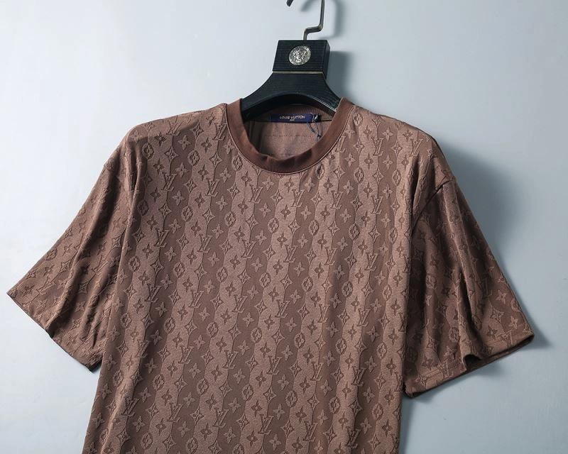 Precise copy Louis Vuitton T-Shirts
