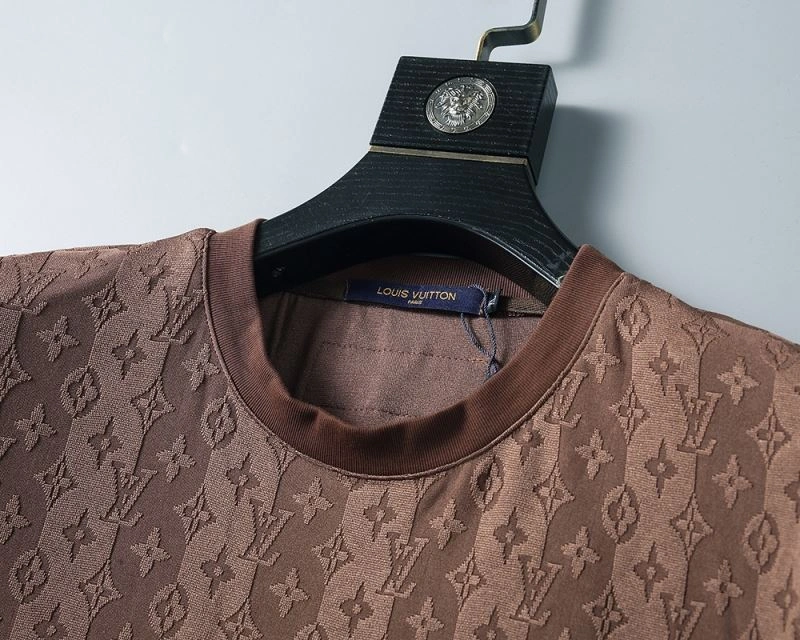 Precise copy Louis Vuitton T-Shirts