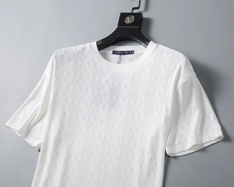 Exact replica Louis Vuitton T-Shirts