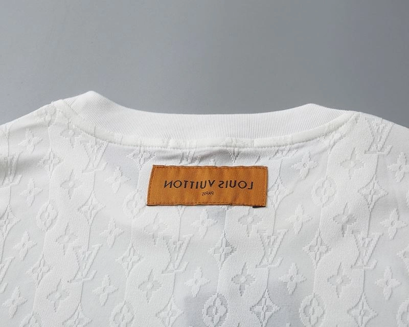 Exact replica Louis Vuitton T-Shirts