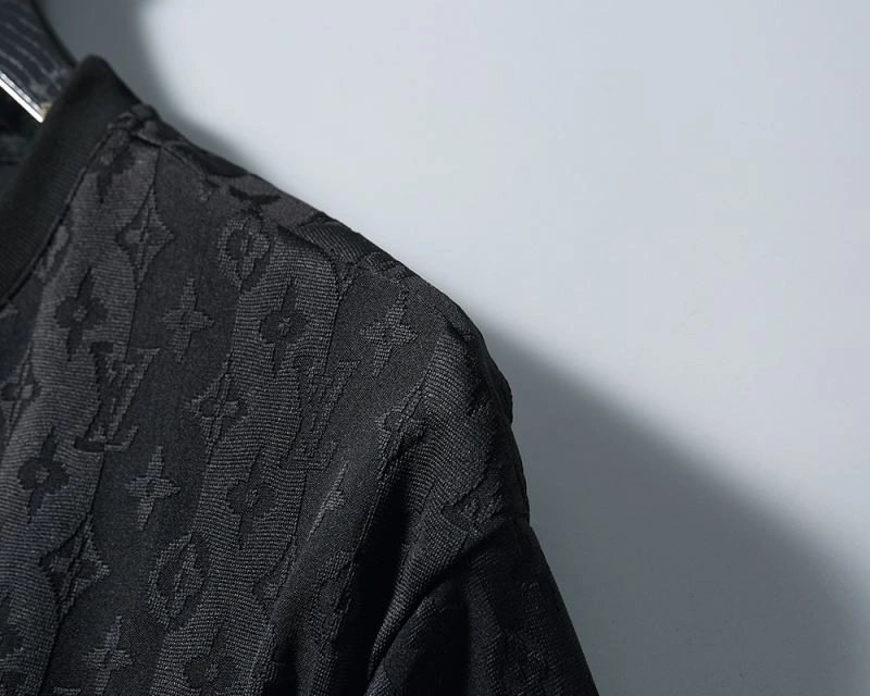 High accuracy Louis Vuitton T-Shirts