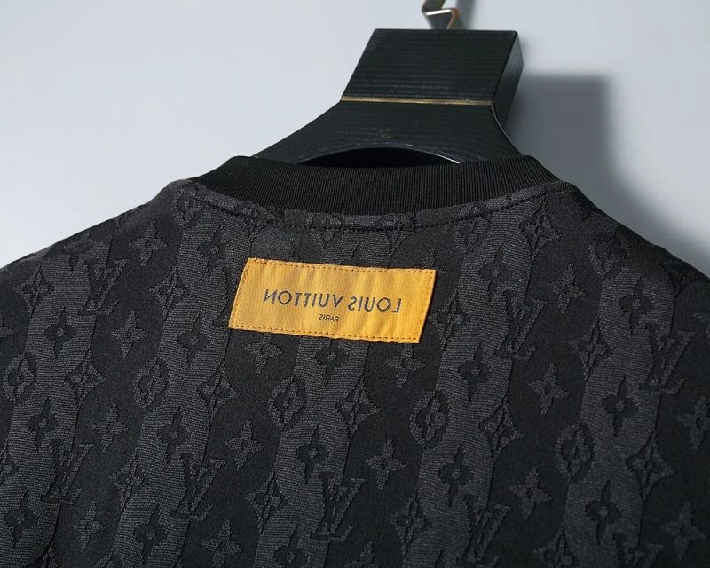 High accuracy Louis Vuitton T-Shirts