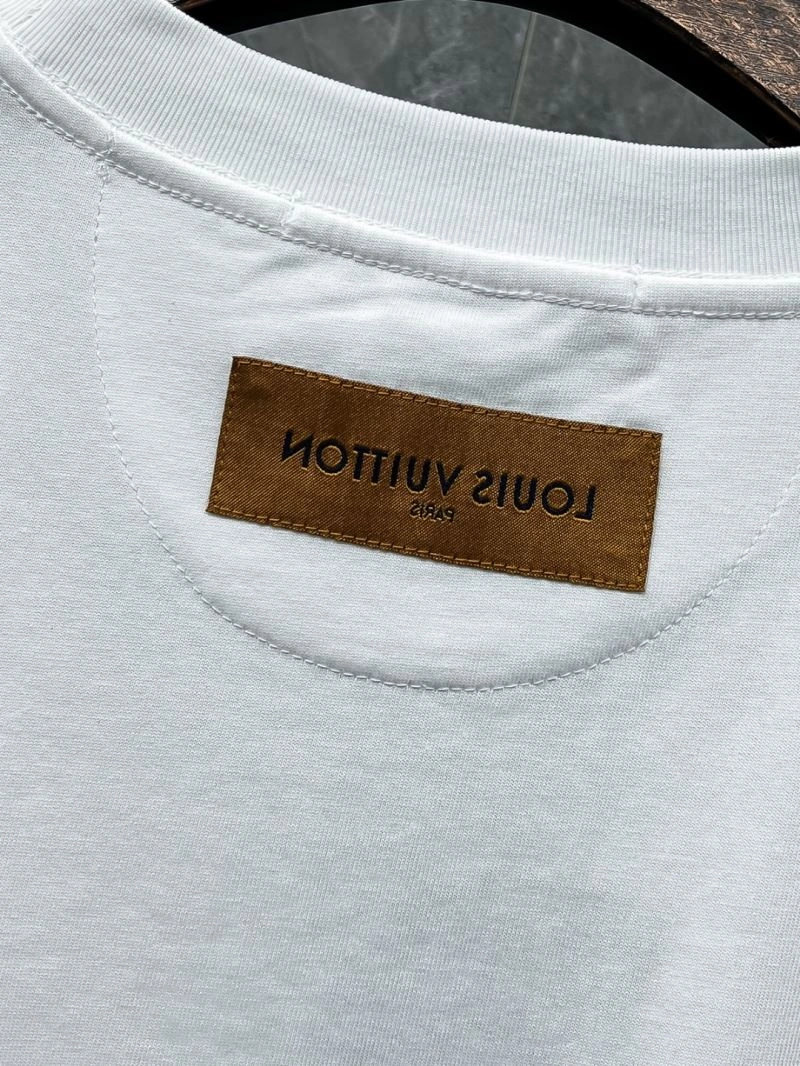 Bargain Louis Vuitton T-Shirts