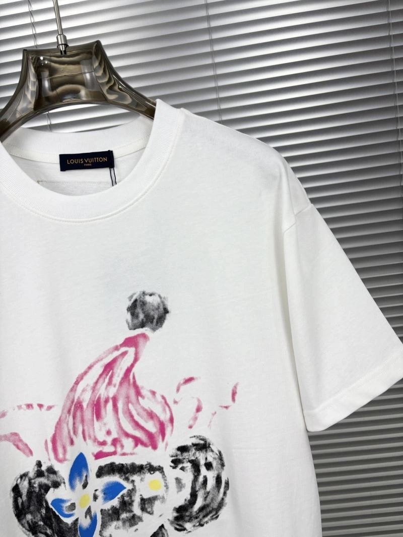 Indistinguishable Louis Vuitton T-Shirts