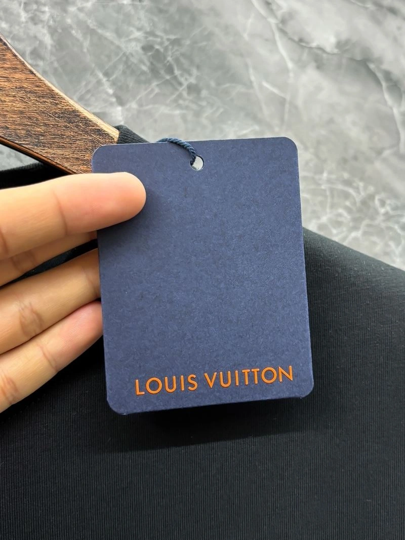 High accuracy Louis Vuitton T-Shirts