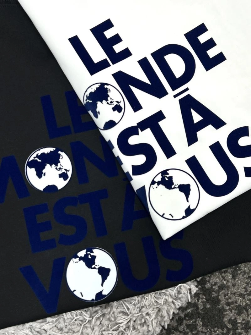 Accurate model Louis Vuitton T-Shirts