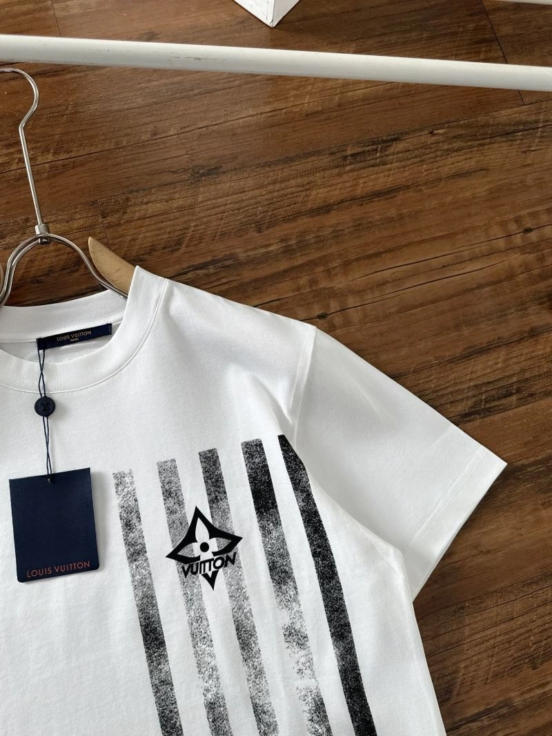 Indistinguishable Louis Vuitton T-Shirts