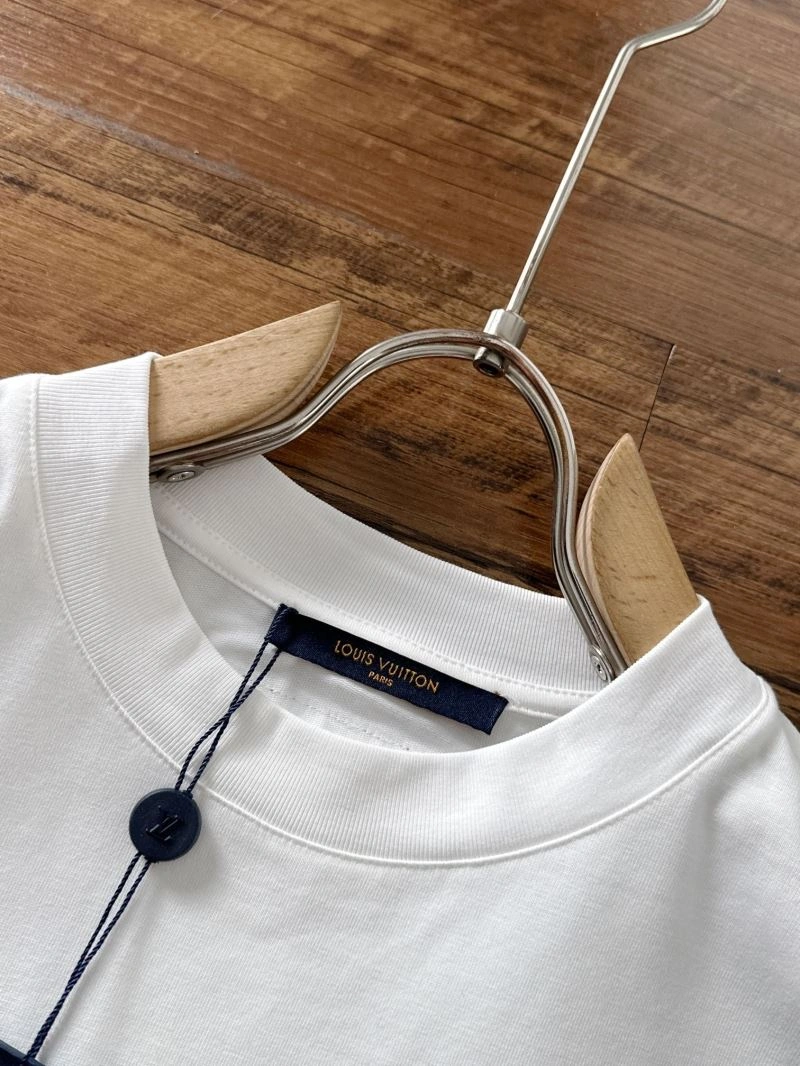 Indistinguishable Louis Vuitton T-Shirts