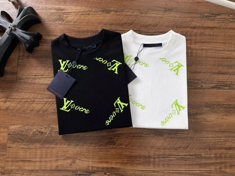 Precise copy Louis Vuitton T-Shirts