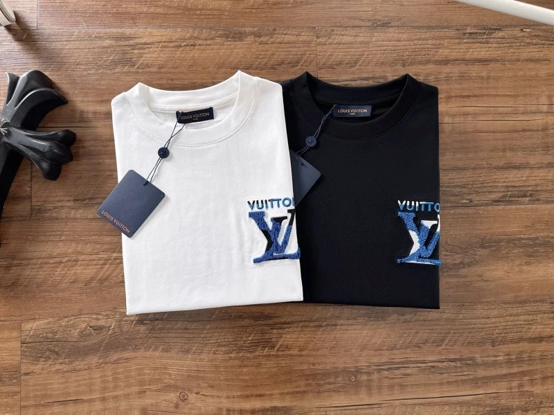 Precise copy Louis Vuitton T-Shirts